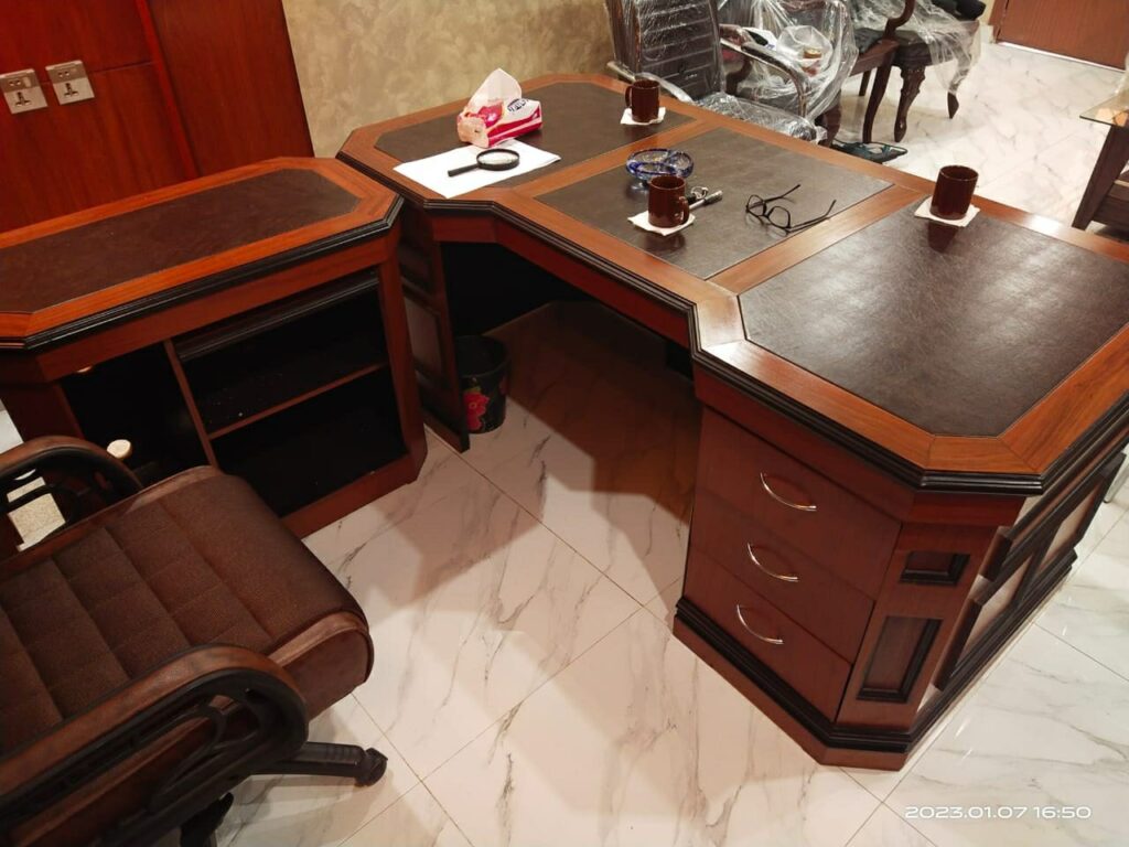 Executive Table in Polish Finish with side rack - Zebra.pk